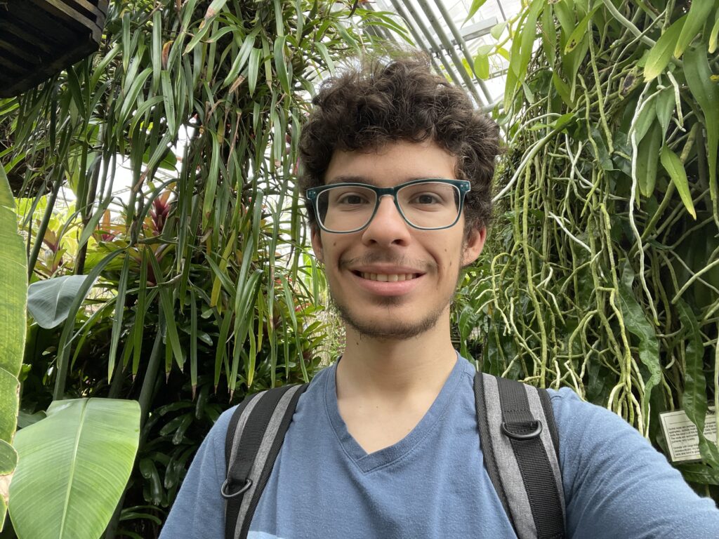 First Year Seminar Peer Mentors Guide New Students in Transition to ...